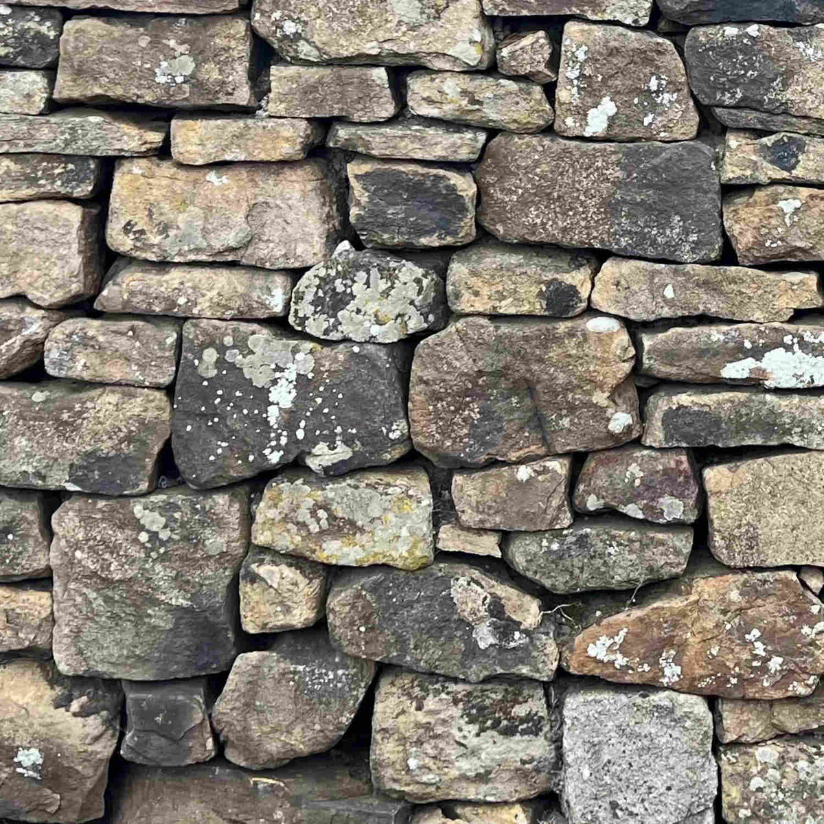 Reclaimed Walling / Building Stone in Bulk Bags – Britannia Stone