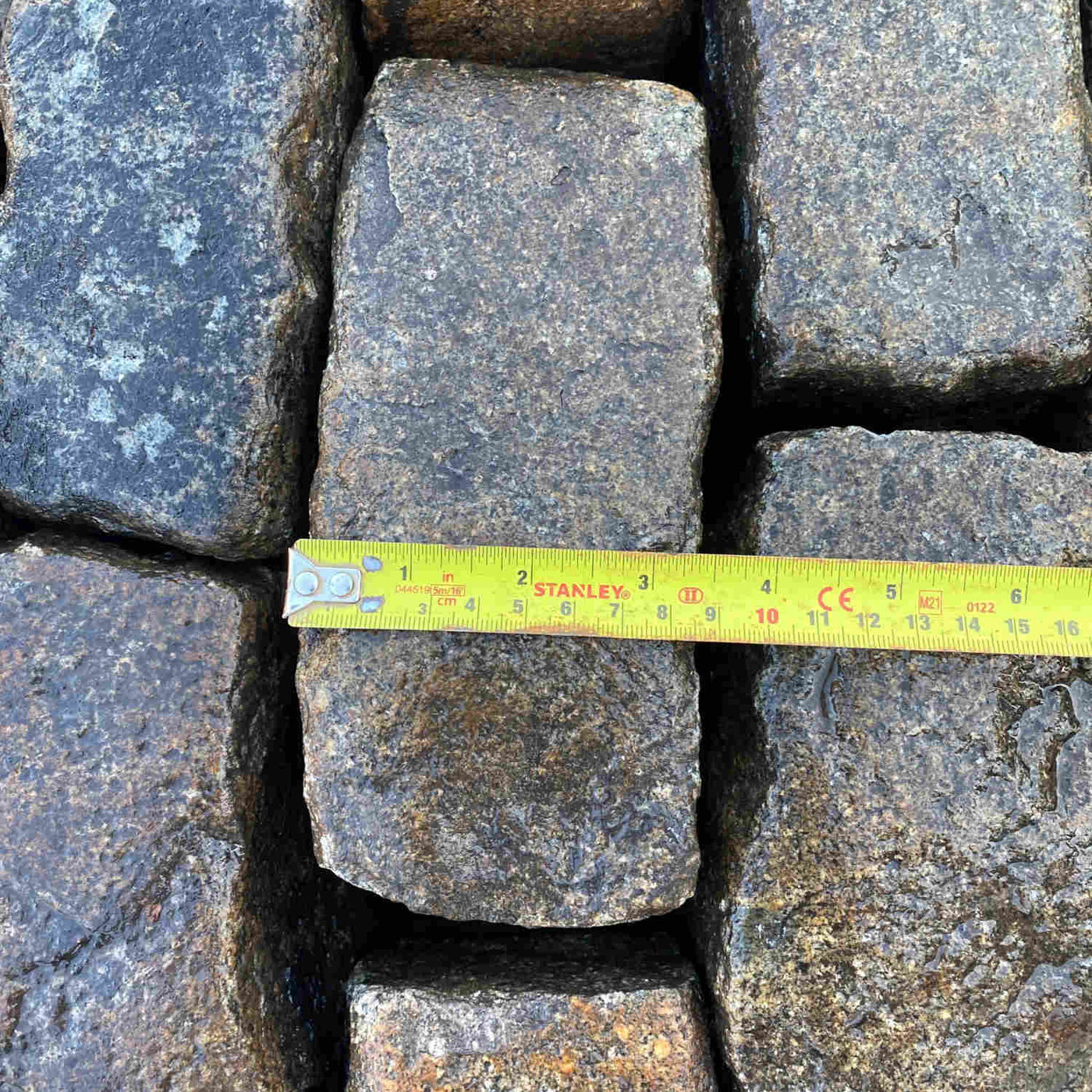 Reclaimed Cobble Setts, Gritstone Cobbles Granite Sett – Britannia Stone