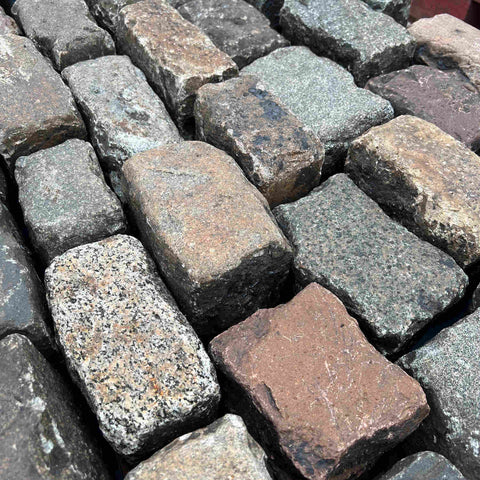 Reclaimed Cobble Setts, Gritstone Cobbles Granite Sett – Britannia Stone