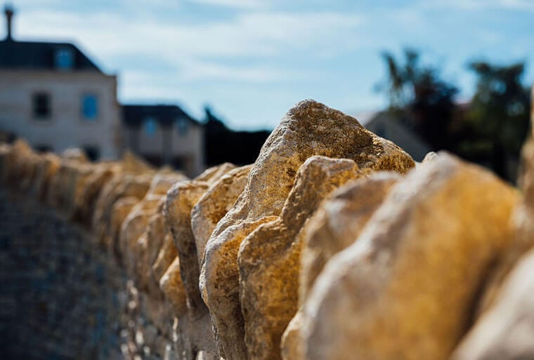 Cock ‘n’ Hen Wall Coping Capping – Britannia Stone